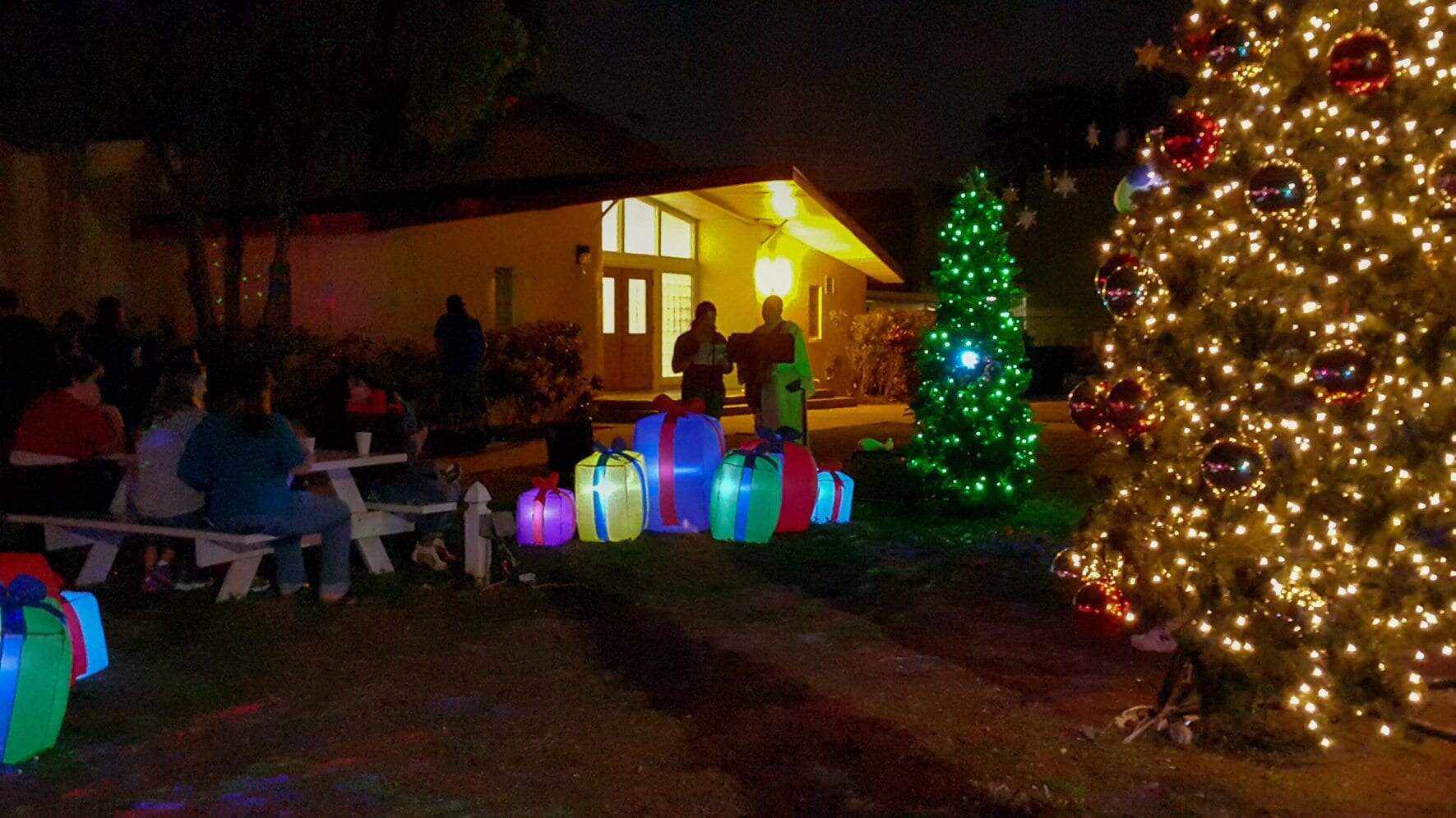 Christmas Tree Lighting Photos | Sacred Heart Catholic Church of ...